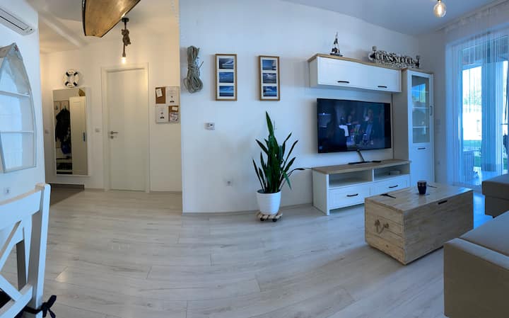 Navigare Apartman, Közvetlen A Szabadstrandon - Balatonlelle