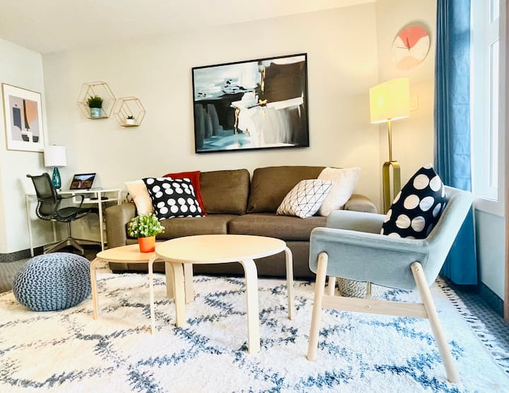 New Flooring/gym/indoor Parking/laundry/mtn-view - Canmore