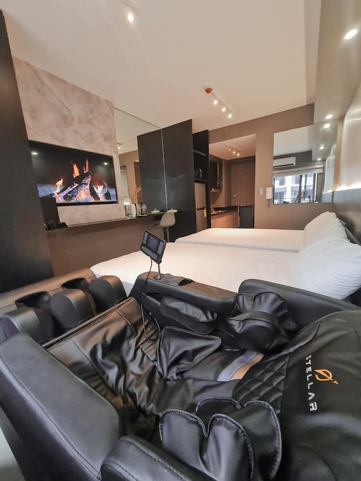 Mall Of Asia Condo W/ Massage Chair + Ps4pro - Manila
