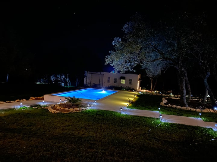 Rustic Guest House On 2 Acres W A Private Patio - Canyon Springs - San Antonio