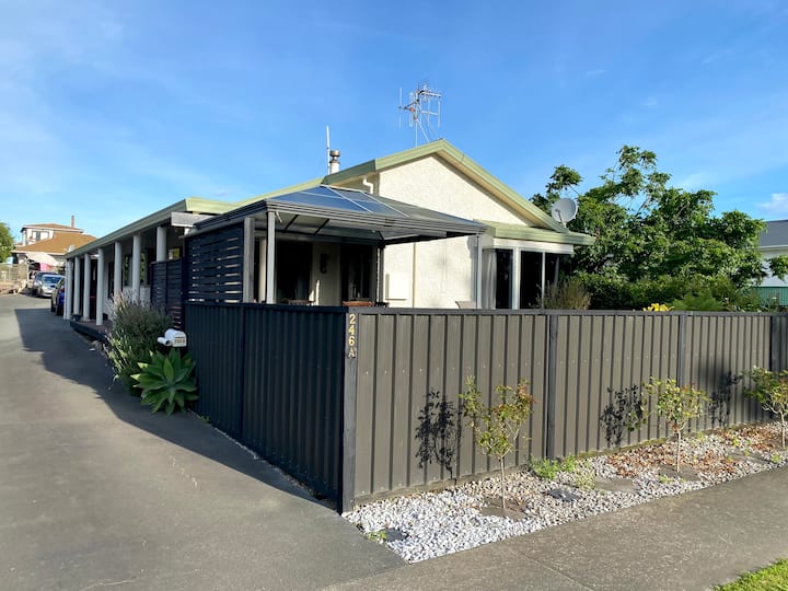 Golf View Home In Napier - Napier
