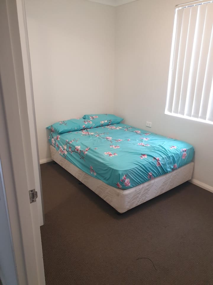 Spacious 2 Bed Apartment - Blacktown