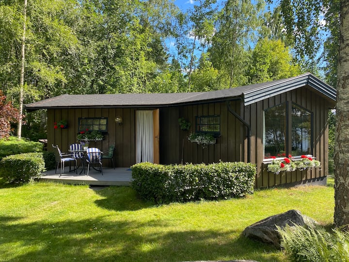 Stuga Med Sjöutsikt, Strandtomt Och Egen Badplats - Arvika
