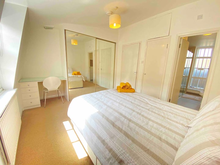 Stylish Duplex In Central London - 얼 코트