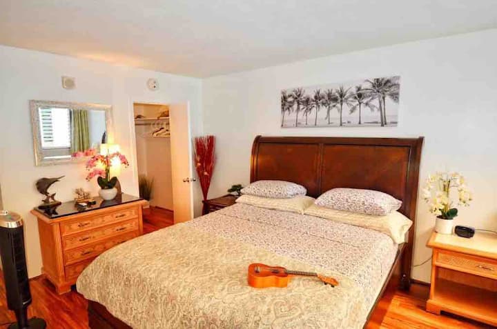 Spacious & Stylish Retreat In Prime Location - O‘ahu, HI