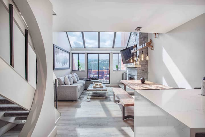 Modern Luxury Ski-in/ski-out Condo Great Resort - Breckenridge, CO