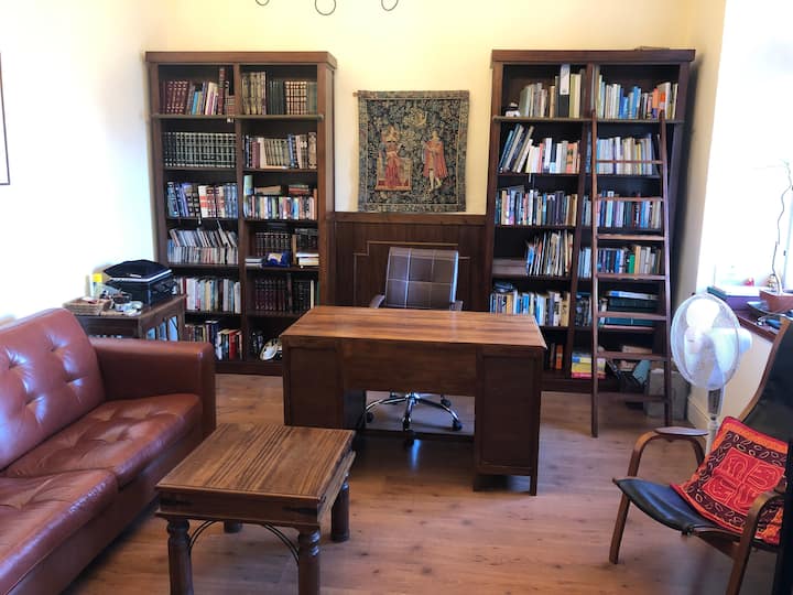 Two Rooms In Kosher Historic Flat With Sea Views - Gibraltar