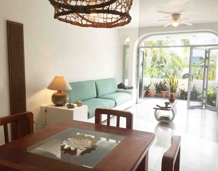 Spacious 2-min Walk To Beach, Dining, Shopping. - Manzanillo