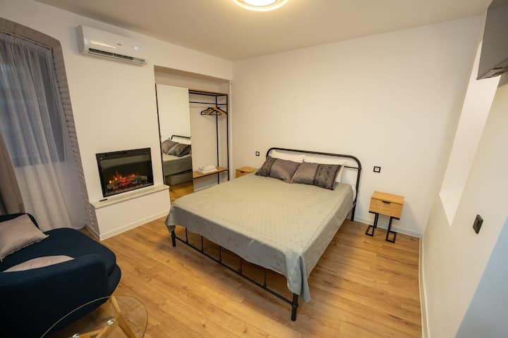 3 Address Flat - Tbilisi