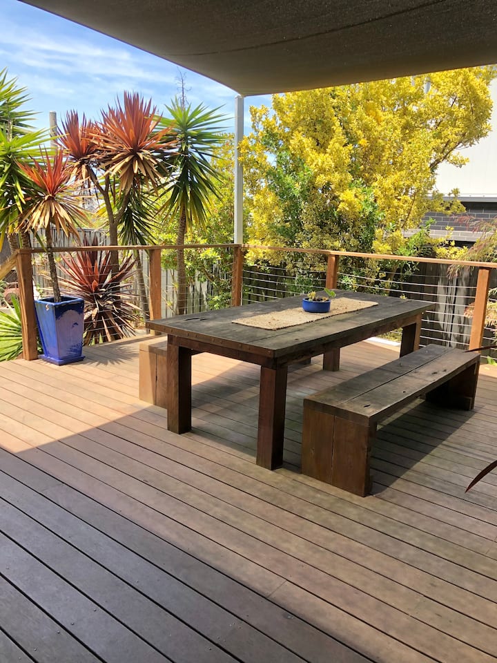 3 Bedroom Beach House In The Heart Of Inverloch! - Inverloch
