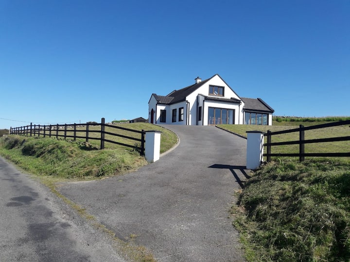 Seascape House With Stunning Views Of Clare Island - Irlande