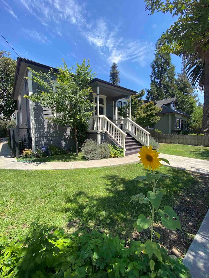 Wine Country Home, Walk To Downtown! New Back Deck - Napa, CA