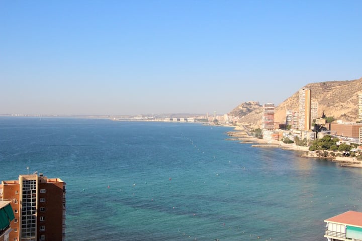 Estudio Con Fabulosas Vistas Al Mar. - Alicante