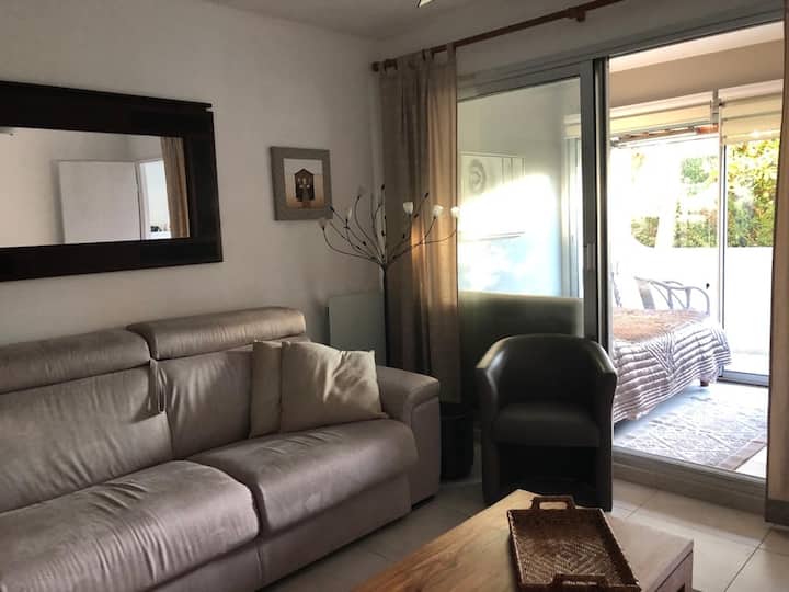 Beau T1 Dans Petite Résidence Calme - Juan les Pins