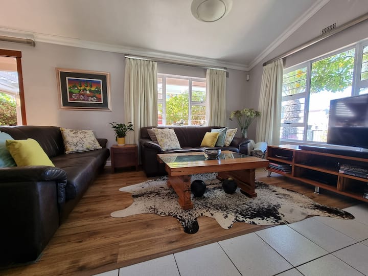 Seaside Village 3.5 Bdr Family Home With Pool. - Kaapstad