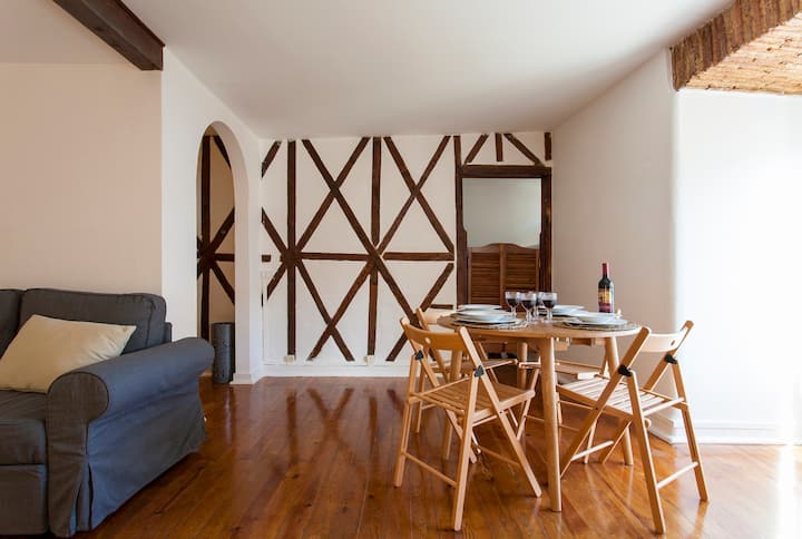 Authentic & Central Apartment - Lisbon
