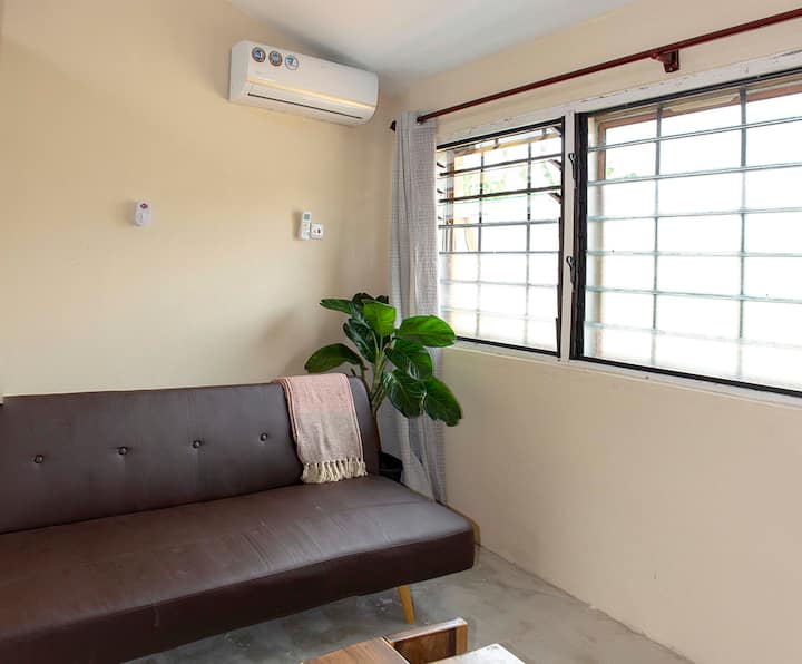 Cosy Loft-style Studio Apartment In Osu - Accra