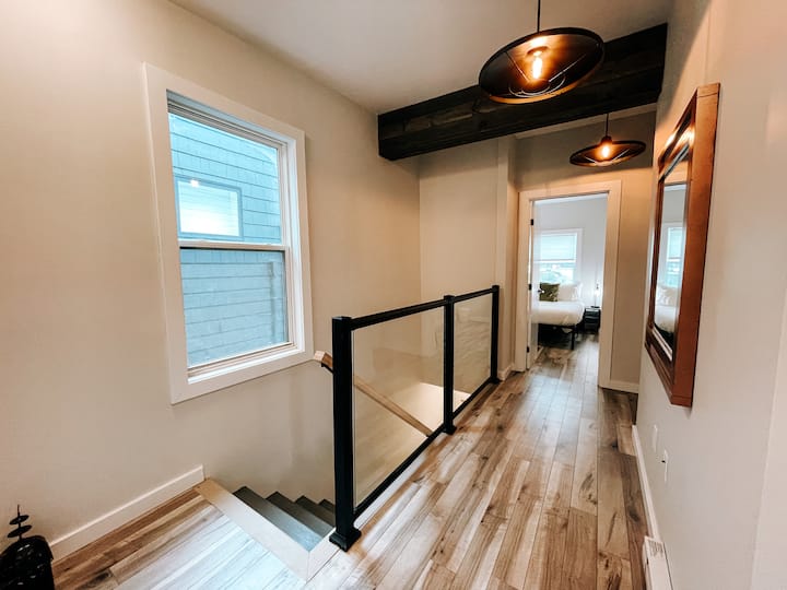 Sunny, 12ft Ceiling, Rooftop Patio, Rustic, Dtown - Halifax