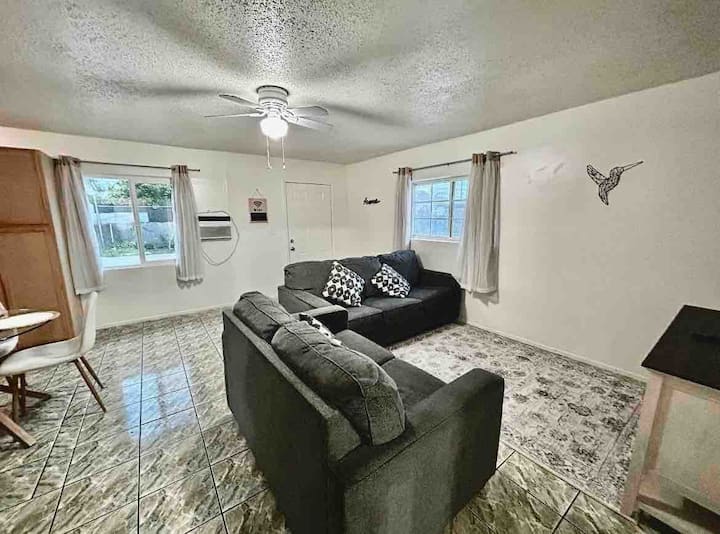 Casita Café | 2 Br 1ba | Cozy Guest House | - Rialto, CA