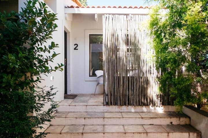 Fully Serviced Apartment In Rosebank - Johannesburg