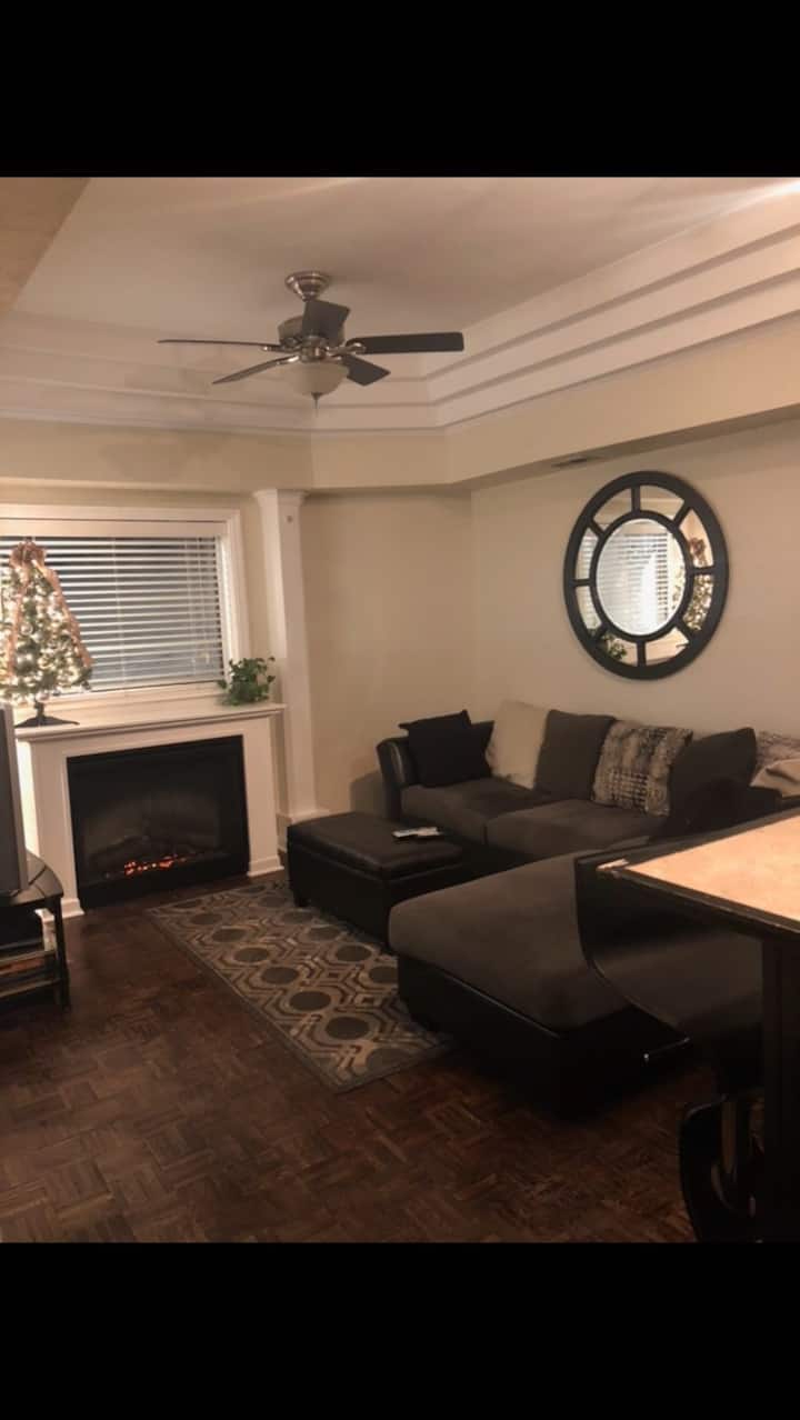 Downtown Ground Level Loft - Fort Patrick Henry Lake, TN