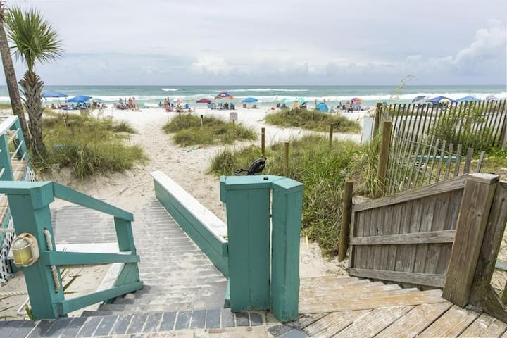 Keep Palm And Carry On - 5 Min Walk To Beach - Panama City Beach, FL