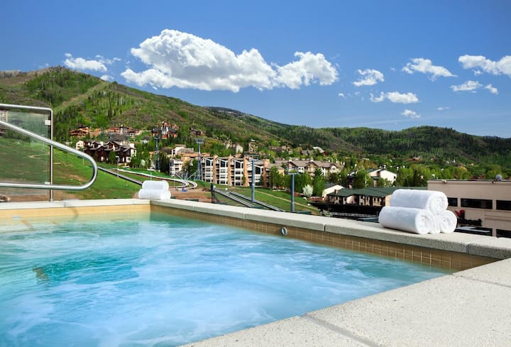 True Ski-in/ski-out Luxury Resort +Amenities. 3br - Steamboat Springs, CO
