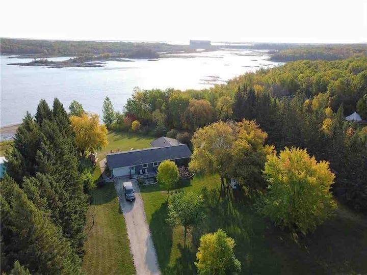 Lake Life With Hot Tub/sauna(lakefront,4 Seasons) - Pinawa