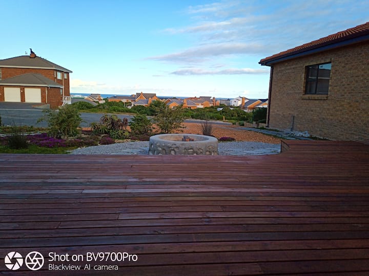 @Theindi Unit 2 - Struisbaai