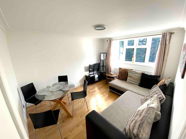 Cosy Top Floor 2 Bedroom Flat - Londres