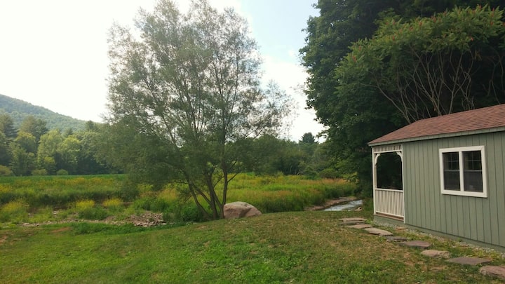 Riverside Cabin- On Operating Dairy Farm - 霍巴特