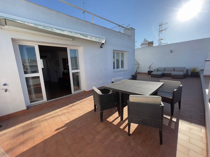 Precioso ÁTico Con Terraza En Centro Histórico - Cádiz