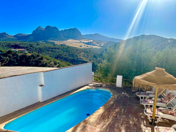 Casa Monte Clara, Amazing Views, Private Pool - Colmenar