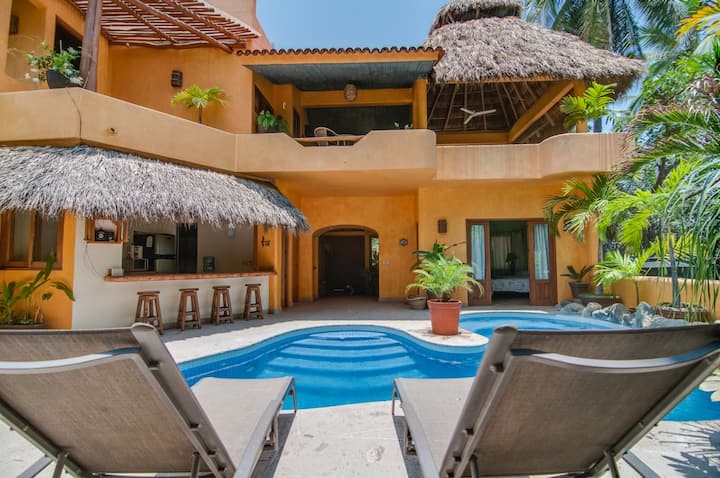 Beautiful  5bd  House,  Steps To The Main Beach! - Sayulita