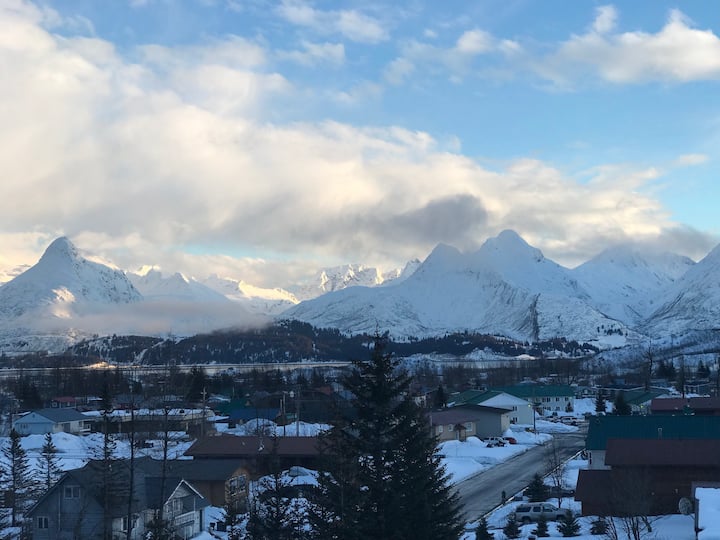 Cliffside B & B - Valdez, AK