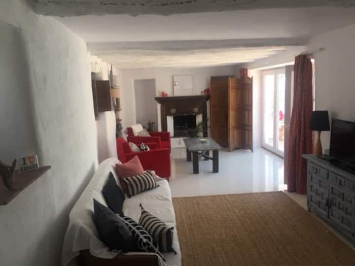 Spacious Rural Villa; Splash Pool, Wi-fi, Gardens - Andalusia