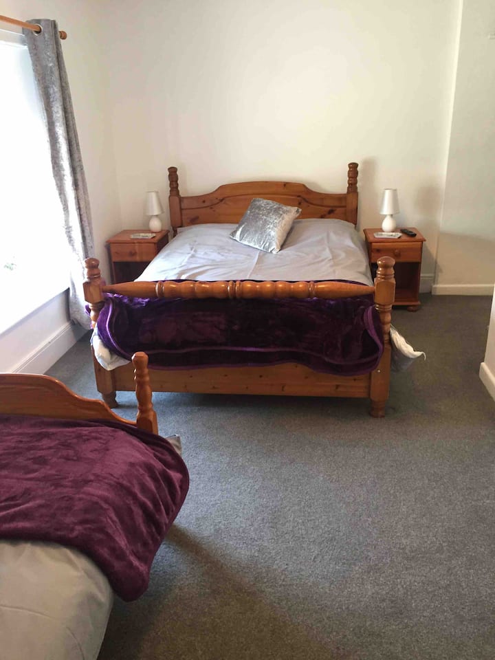 2 En Suite Accommodation Above The Pirate Inn - Penzance