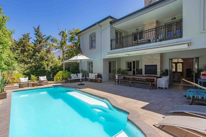 Luxury 5 Bed House In The Heart Of Franschhoek - Franschhoek