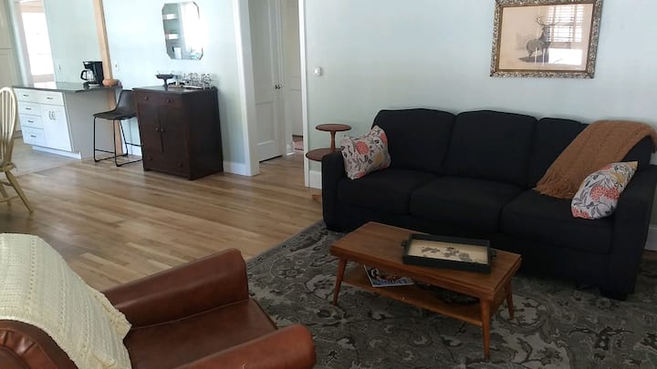 (Sturgis) Rally Ready In Historic Deadwood
House - Deadwood, SD