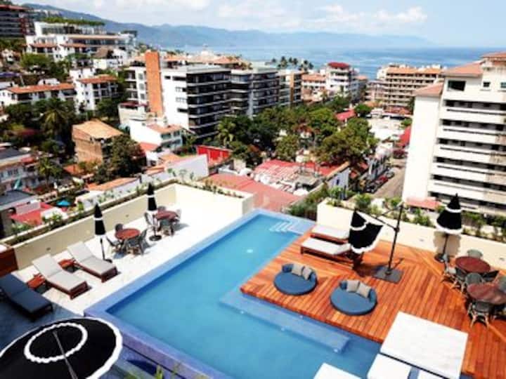 Pavilion Trescientos Cinco - Puerto Vallarta