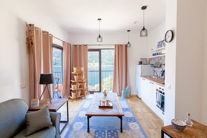 Cicada Sea View, 2-bd Apartment, Dobrota - Monténégro