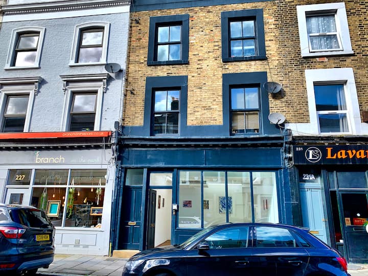 Pied-à-terre In Victoria Park Village - Liverpool Street Station London