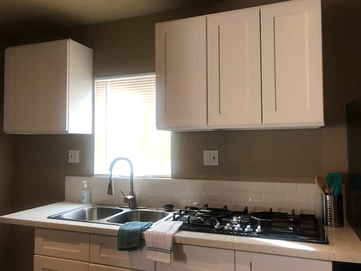 South Los Angeles Suite Studio Near 105 Fwy - South Gate