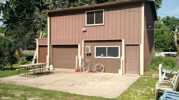 Unique, Small Apartment Close To Everything - Champaign, IL