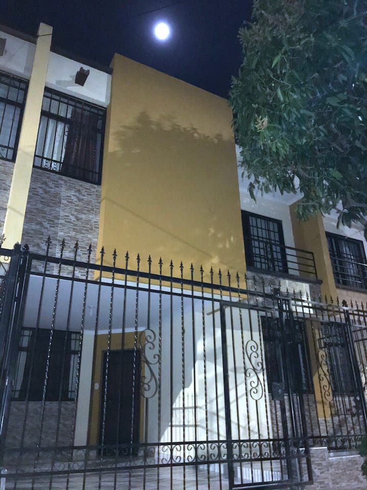 Hermosa Casa Unifamiliar Completa Cerca A Todo - Santa Marta