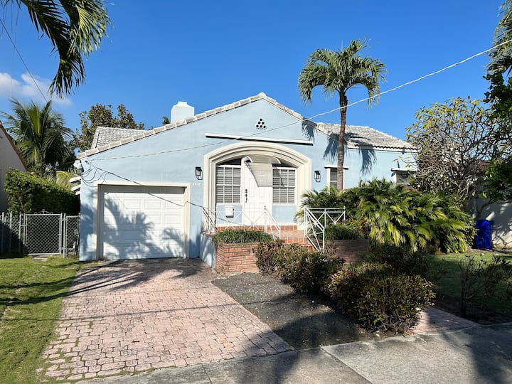 'Casa Azul' Near Brickell - Miami, FL
