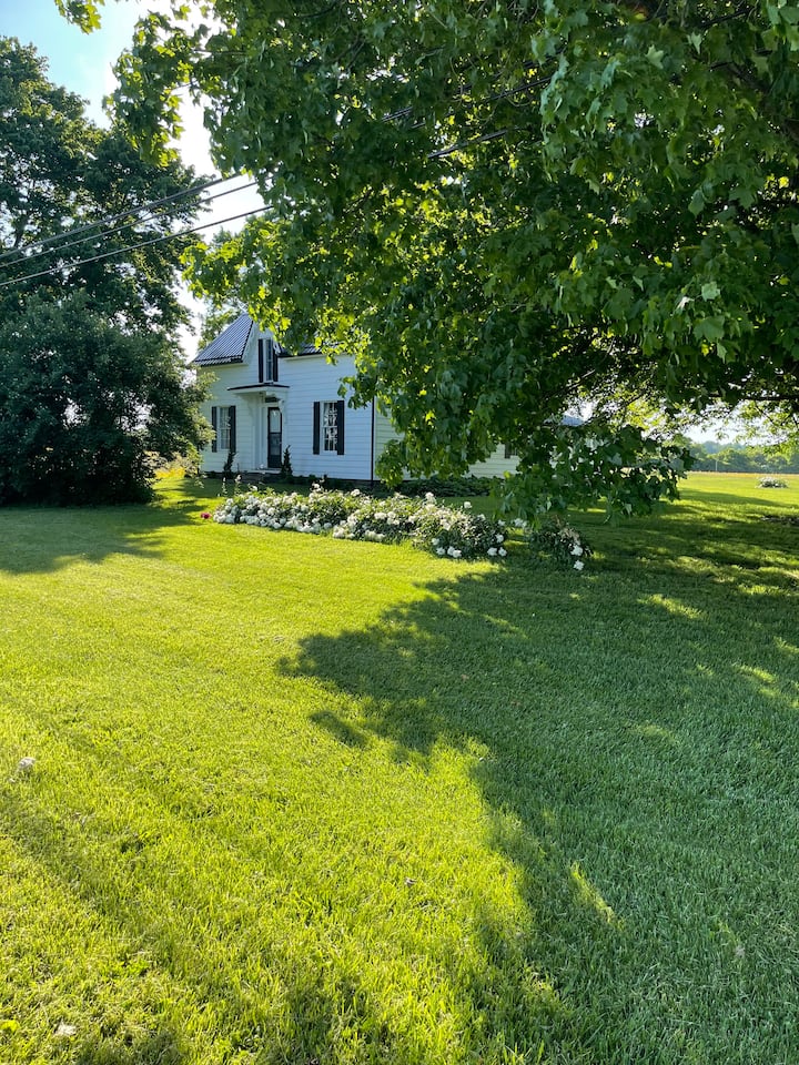Eden Hill Farmhouse - Granville, OH