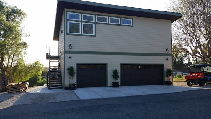 Private 850 Sq Ft Loft/apartment - Moorpark, CA