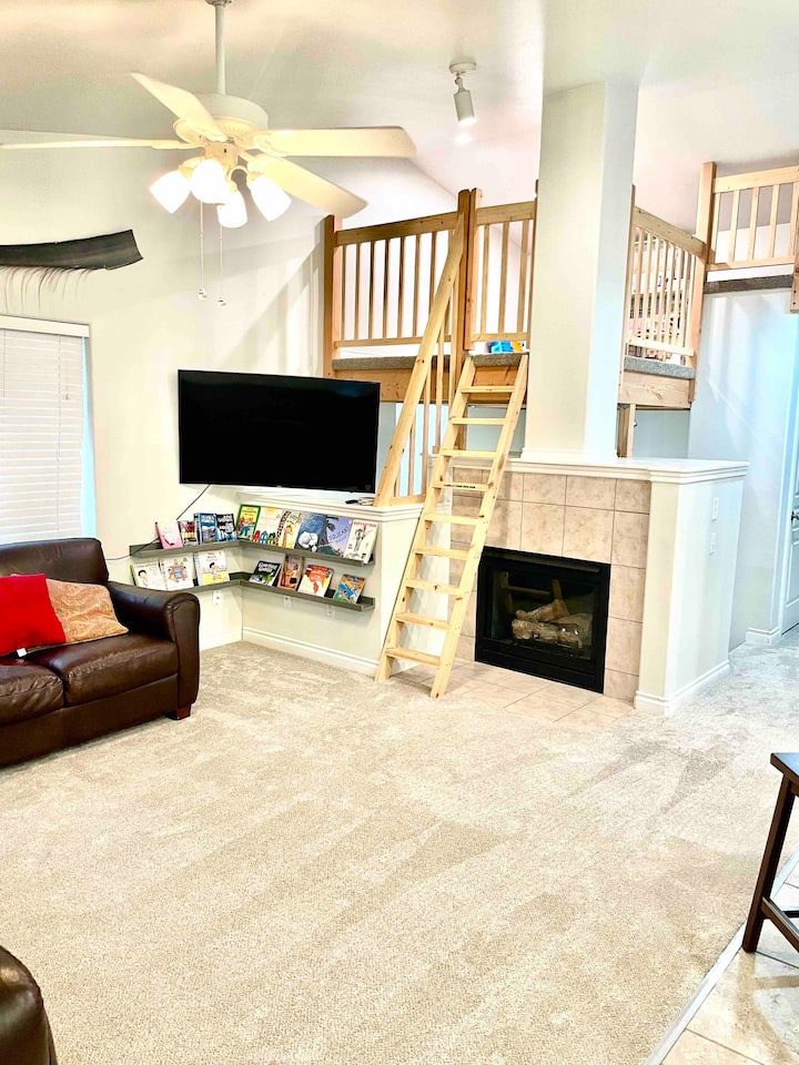Kid Friendly 3 Bedroom, 2 Bath +Garage S Anchorage - Anchorage, AK