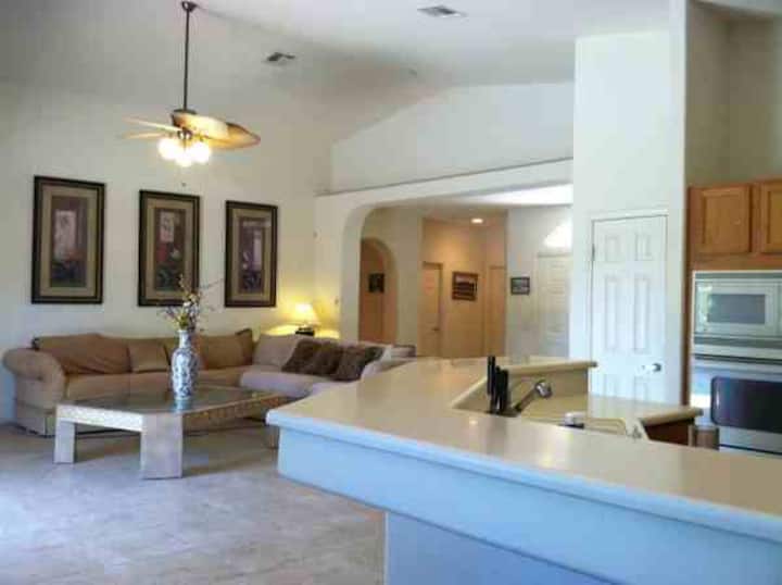 4br Permit #003009
4br/4ba Pool Home For Family - Indio, CA
